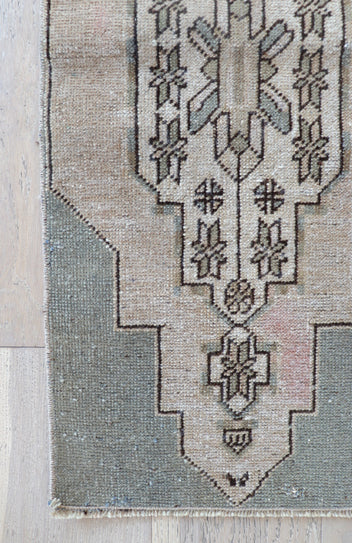 Persian Rugs – Loom + Kiln